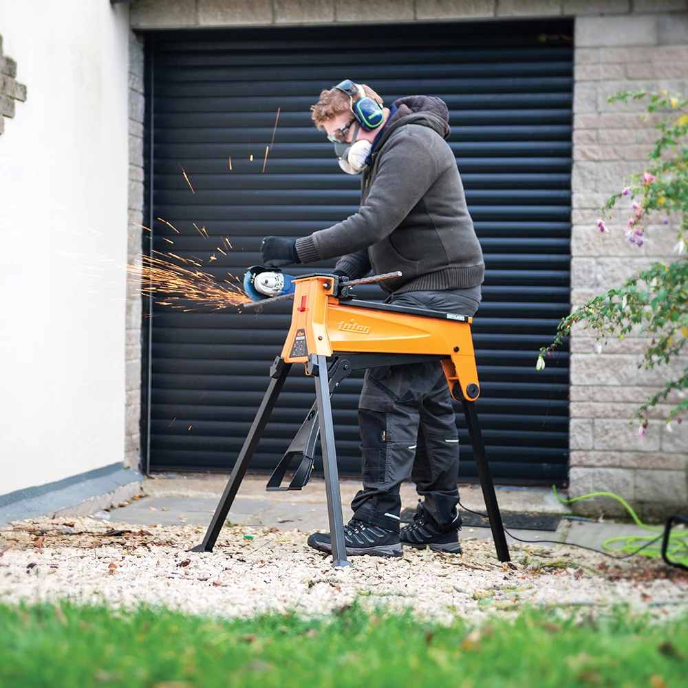 Toolstream Ltd | Triton SuperJaws Portable Clamping System